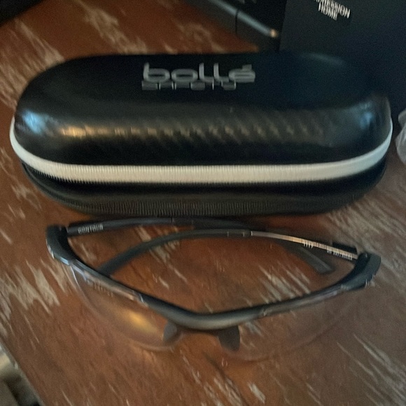 bolle | Accessories | Bolle Contour 117 Black Frame And Clear Lens ...